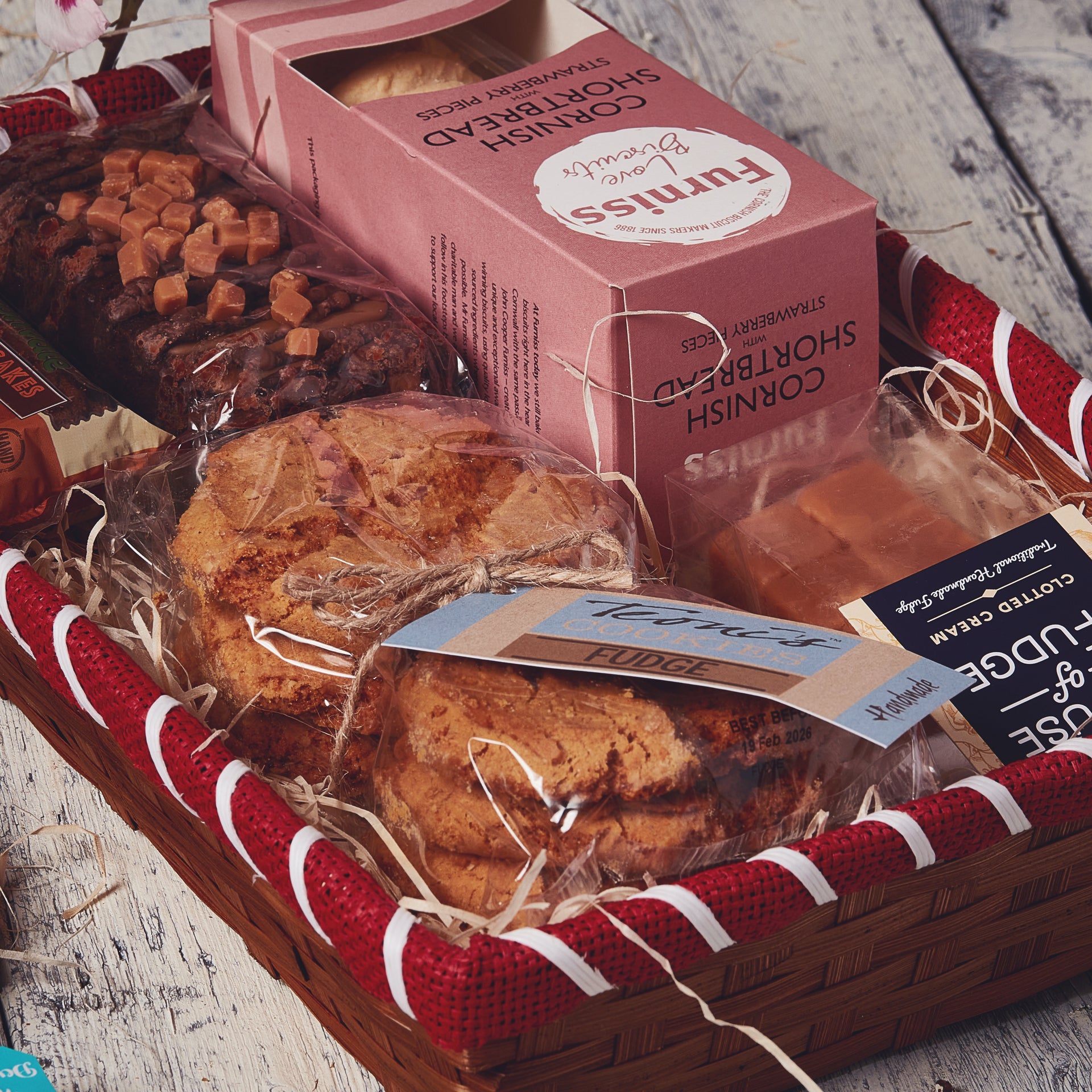 Biscuit & Cake Lovers Gift Basket – Devon Heaven